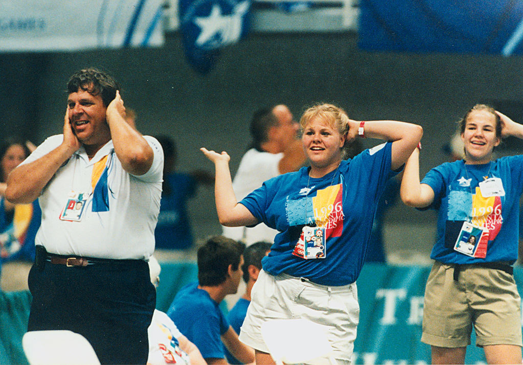 The History Of The Macarena Song And Dance Fad Of The 1990’s - Geek Slop