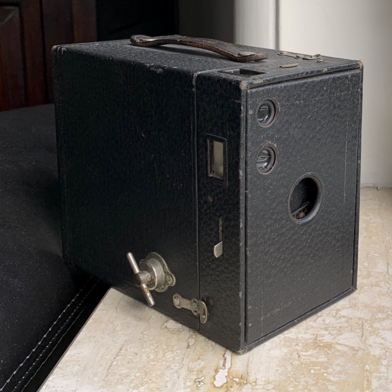 The Kodak Brownie Camera (1900's) - Geek Slop