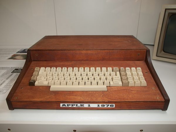 A Rare Apple-1 Computer Has Sold For $475,000 At Auction, Underscoring ...